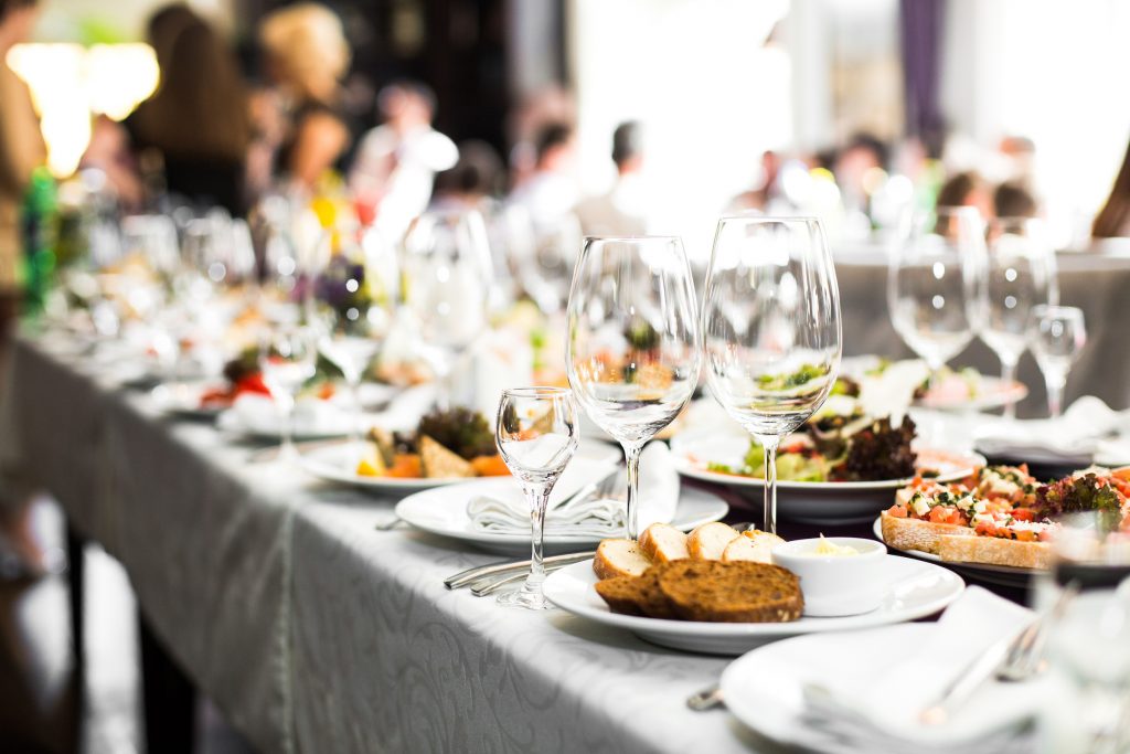 What's the Best Way to Serve Food at an Event?